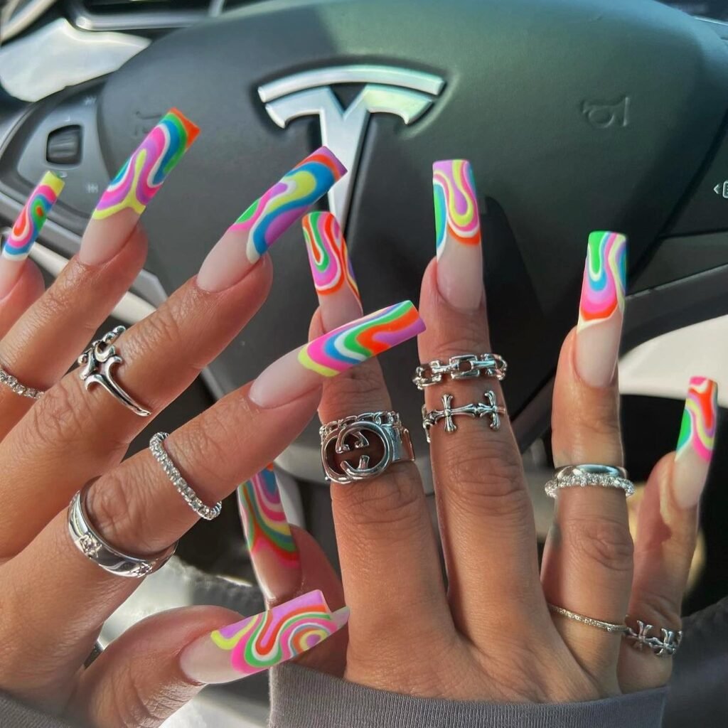 22 Amazing Swirl Nails To Copy - Inspired Beauty