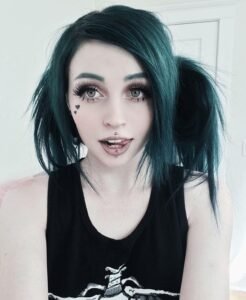 Cool Emo Hairstyles to Rock Your Look - Inspired Beauty