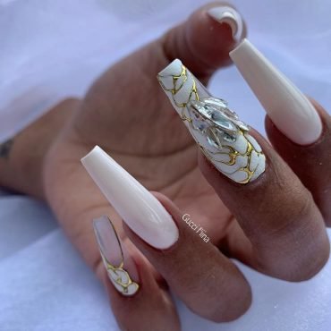 24 Gorgeous White Nails With Designs - Inspired Beauty