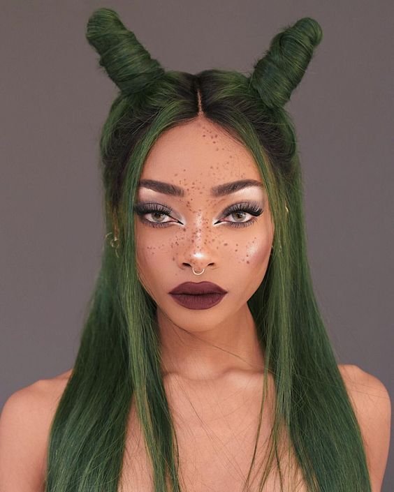 25 Cute Bun Hairstyles - Inspired Beauty