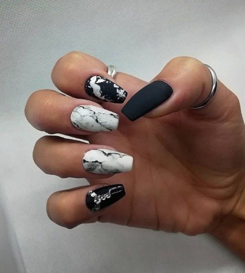 20+ Marble Nails That You’ll Want To Get - Inspired Beauty