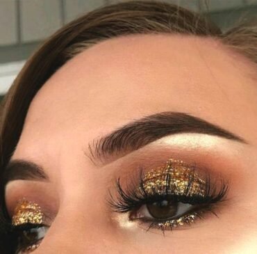 17 Gold Eyeshadow Looks For Any Season - Inspired Beauty