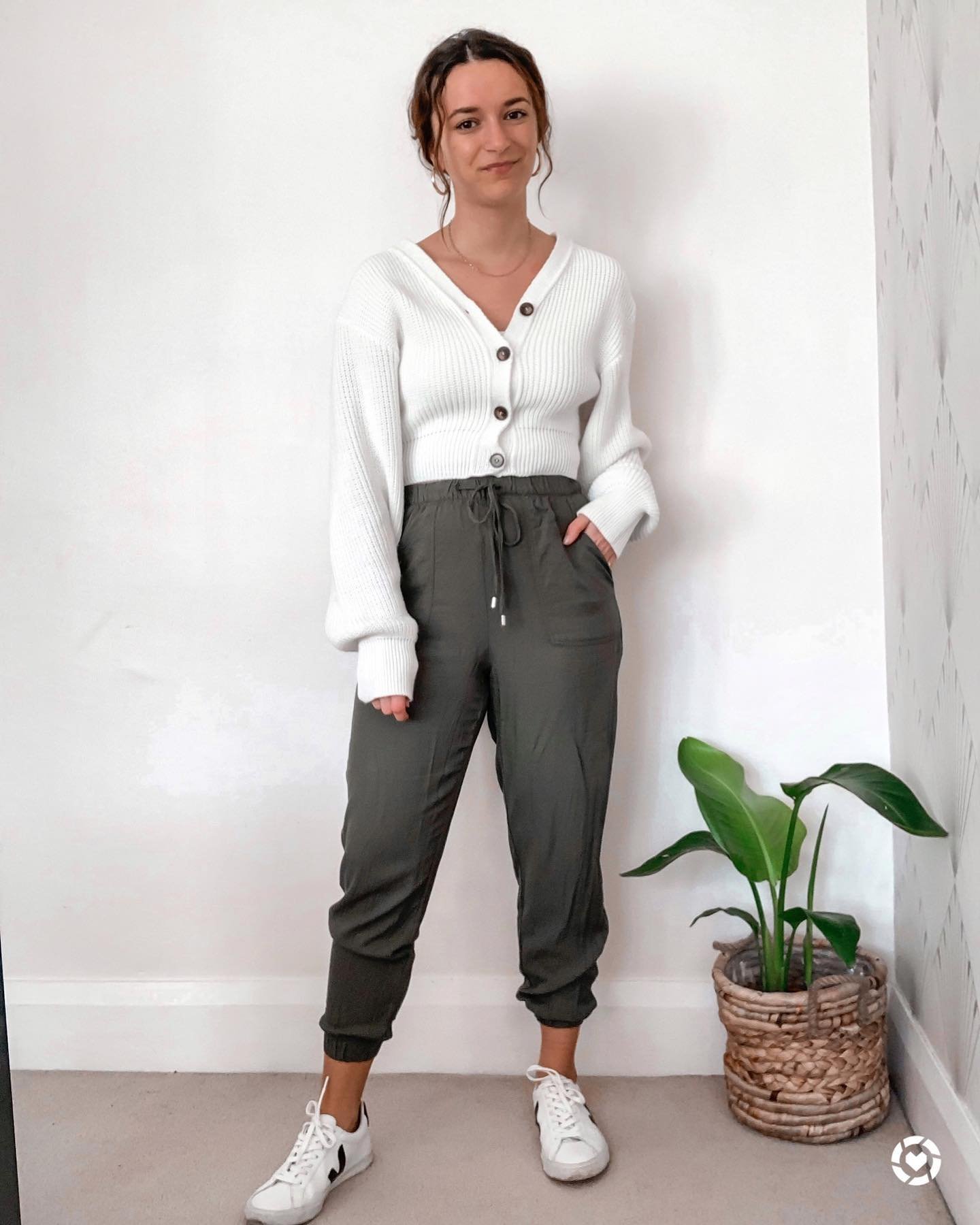 44 Stylish Cute Cardigan Outfits - Inspired Beauty