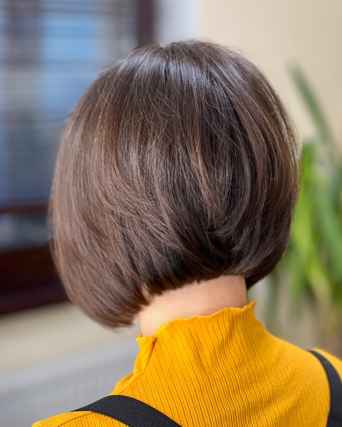 20 Long Stacked Haircut For a Charming Style - Inspired Beauty