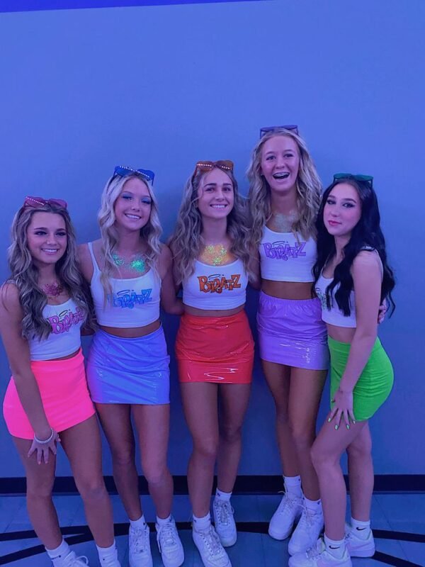 23 Easy Halloween Costumes Group Last Minute - Inspired Beauty
