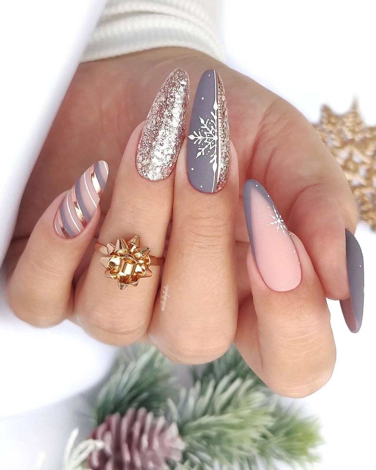 40 Classy Winter Nails Design You Will Love - Inspired Beauty