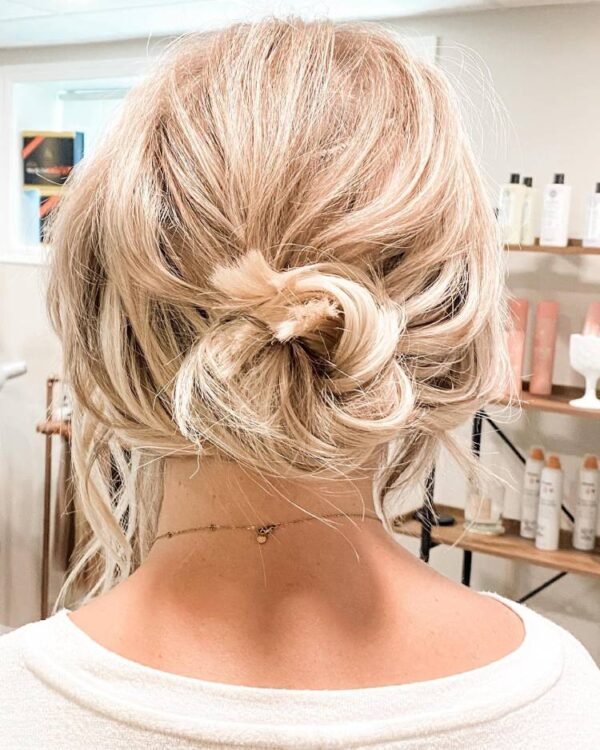How to Rock a Short Hair Ponytail - Inspired Beauty